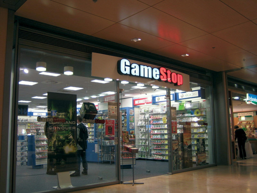 UK: GameStop schließt Filialen und greift online an